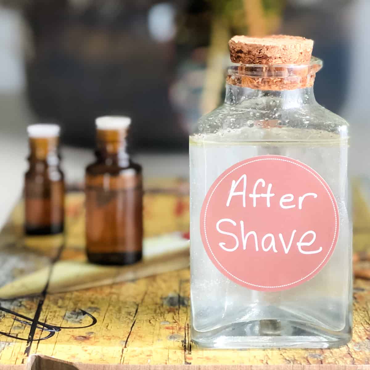 DIY Aftershave for Men: Easy Recipes Infused with Essential Oils